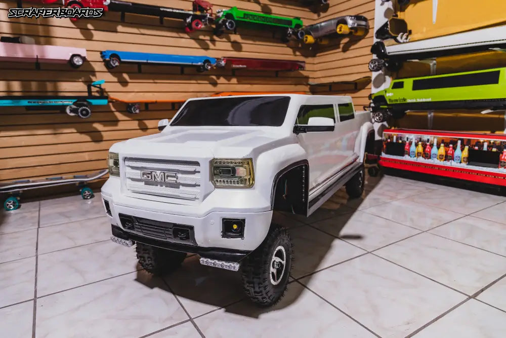 Scraper Illverado - Luxury Electric Skateboard | Unleash Your Adventure ...